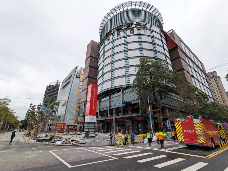 4 maut, 29 cedera dalam letupan gas Taichung Shin Kong Mitsukoshi ... 4 maut, 29 cedera dalam letupan gas Taichung Shin Kong Mitsukoshi ...